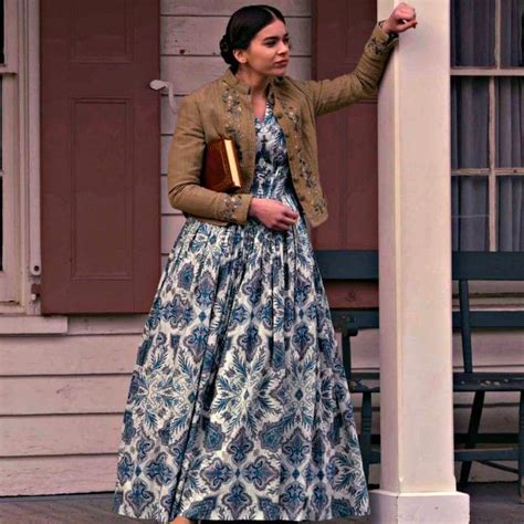 Emily Dickinson Historical Dresses Vintage Outfits Country Wear