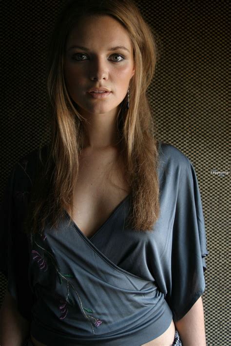 Nathalie Thiede Sexy 8 Photos Thefappening