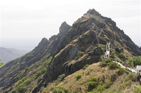 Girnar Hill In Junagadh Girnar Hills Images Jain Temples Trekking