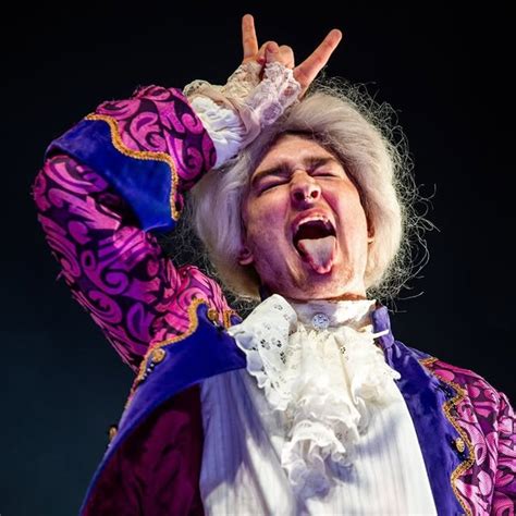 Fehér Holló Feherhollo • Threads Say More