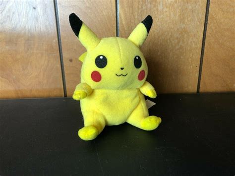 Pikachu Plush 1998 Pokemon 6 Tall Nintendo Game Toy Hasbro Vintage