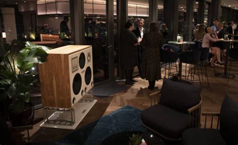 Stratton Acoustics Elypsis 1512 Gadget Advisor