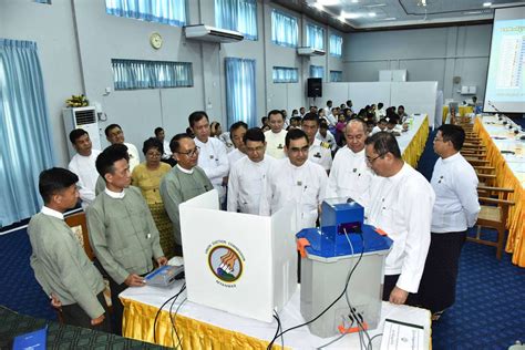 ပြည်ထောင်စုရွေးကောက်ပွဲကော်မရှင်က ဝန်ကြီးဌာနများ၌ မြန်မာအီလက်ထရောနစ