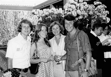 Ron Howard Cheryl Alley Howard Marion Ross Foto Editorial En Stock Imagen En Stock Shutterstock