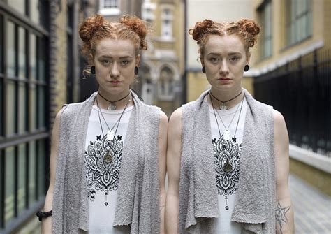 Portraits Of Identical Twins Reveal Their Similarities And Differences
