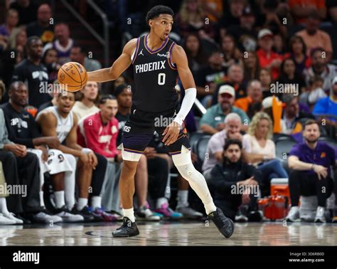 Phoenix Suns Forward Ryan Dunn 0 Dribbles During The Second Half Of