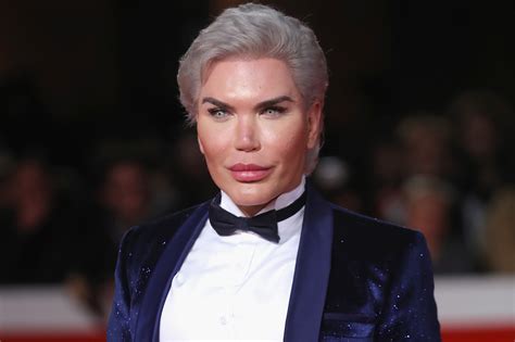 Human Ken Doll Rodrigo Alves Im Sinking After 11 Nose Jobs