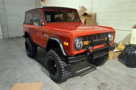 1974 Ford Bronco Fuel Injected Automatic Lifted 35 Tires Candy