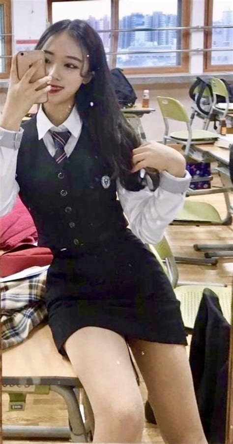 여고생은꼴에 있는 기승전결님의 핀 여자 교복 여성 아름다운 여성