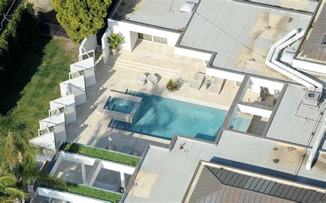 Inside Simon Cowells 24m Malibu Mansion Featuring Six Bedrooms A