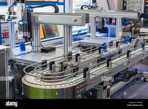 conveyor belt automation technology exhibits at china automation and