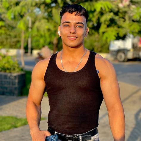 جاااامد اي بس 😂😂😂😂 El Bob