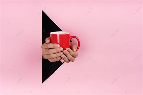 차 컵을 들고 핑크 따뜻한 손 봄 배경 컵 양손 따뜻한 배경 일러스트 및 사진 무료 다운로드 Pngtree