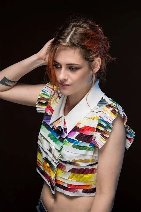 Cute Stomach And Belly Button Scrolller Cute Stomach And Belly Button Scrolller