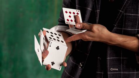 Magician Shows How To Perform The Best Card Trick Ever Created