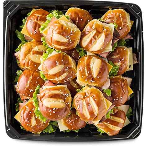 Signature Select 11 Inch Pretzel Slider Snack Square Tray 6 To 10 Count