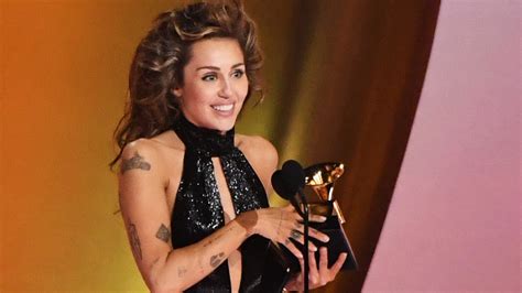 Miley Cyrus Lives An Extremely Luxurious Lifestyle