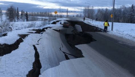 Tsunami Warning Issued In Us As Earthquake Hits Alaska Peninsula