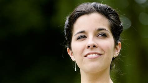 Operazangeres Jodie Devos Met Onlinehaters Omgaan Is Niet Gemakkelijk