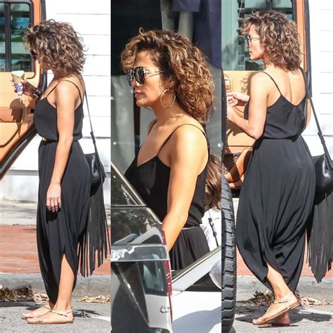 J Lo Streetstyle Tagli Di Capelli Asimmetrici Capelli Ricci Taglio