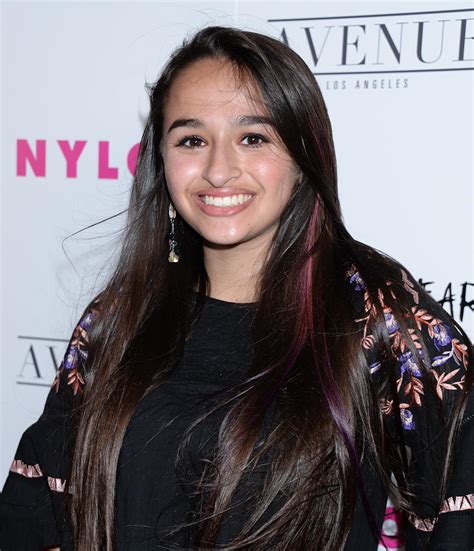 Jazz Jennings Is Living The Harvard Life Learn Where The ‘i Am Jazz