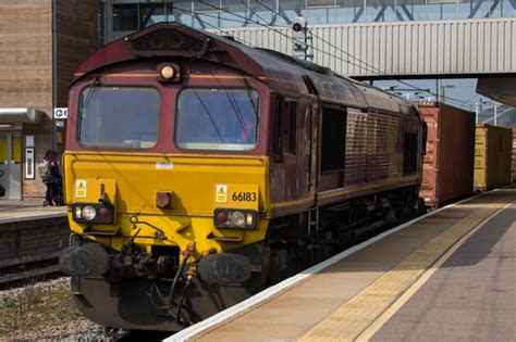 Platform 5 In 2017 At Peterborough Railway Station