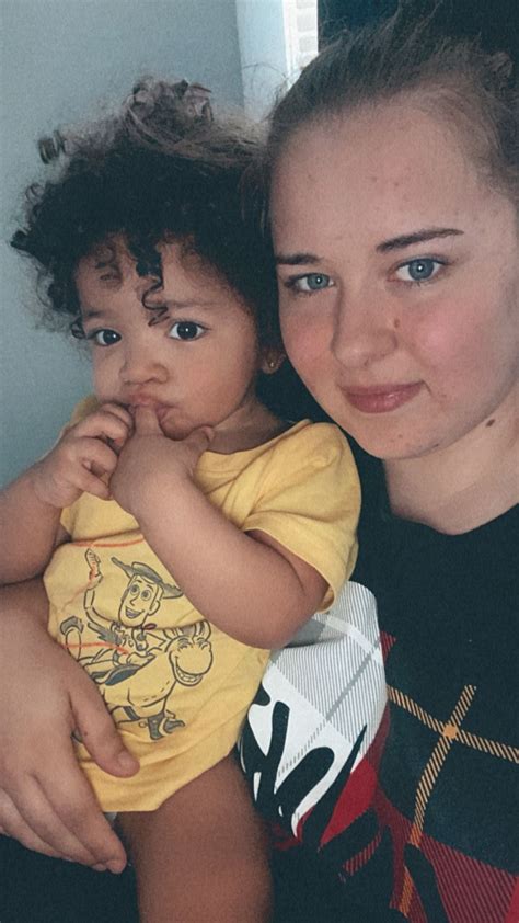 Pin By Wkbae On Twins Mirror Selfie Selfie Scenes