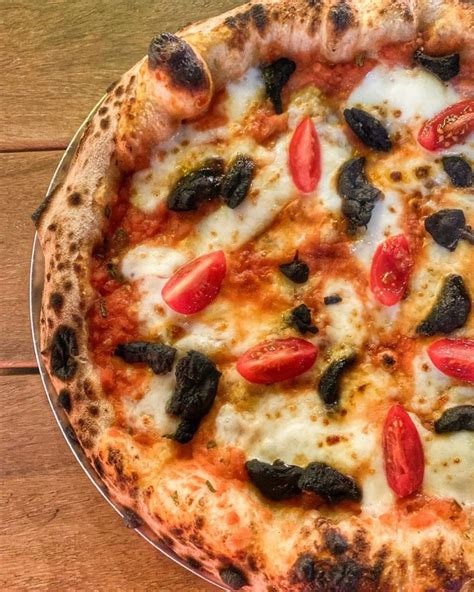 Pizza E Alho Negro Combinação Perfeita Alho Negro Do Sitio