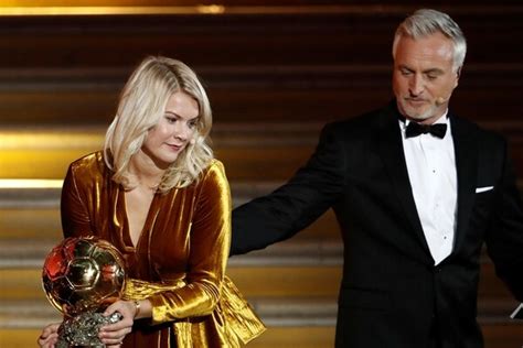 Masha Y Dasha Las Gemelas Modelos De 14 Años A Quienes Obligaron A Adelgazar Padecen Anorexia