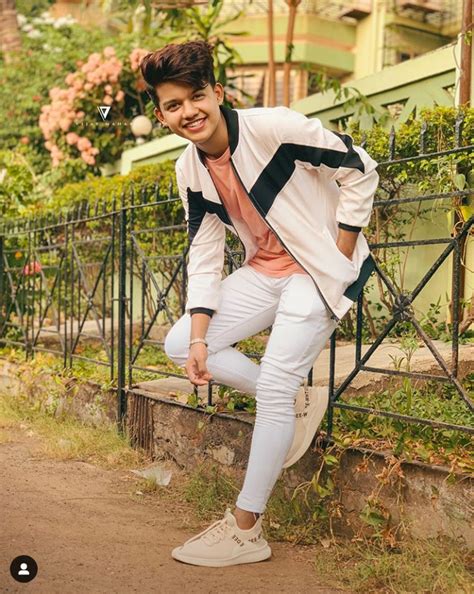 Riyaz Afreen Biograohy Wikipedia Age Who Is Riyaz Afreen Height And Weight