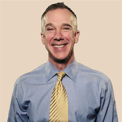 Wu Yee Nồng Nhiệt Chào đón Mark Ryle Làm Tổng Giám đốc điều Hành Tạm