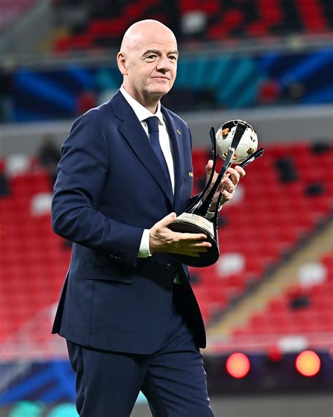 Gianni Infantino ”vi Behöver ändra Offsideregeln”