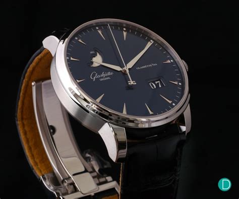 The New Glashütte Original Senator Excellence Panorama Date Moon Phase