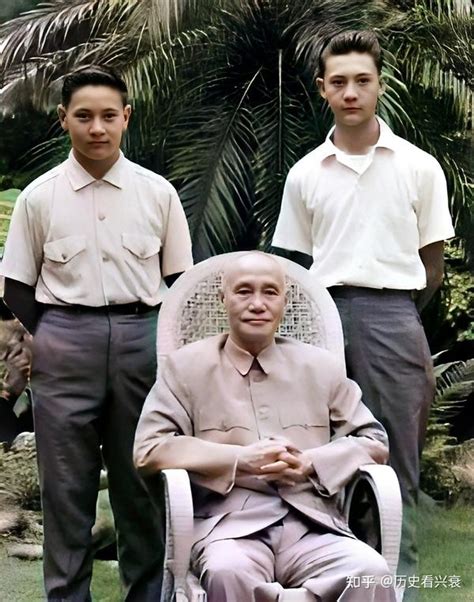 一组蒋介石的历史照片，带你认识一下，从青年到死亡的蒋介石 知乎