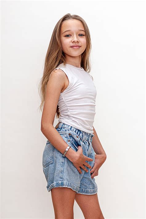 Indie T 2014 Mustard Model Agency