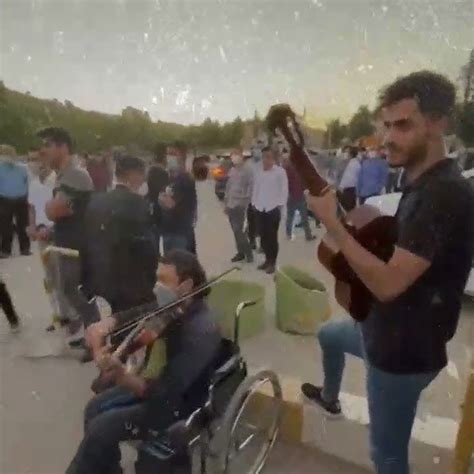 بدرقه جالب دو جوان یاسوجی برای دکتر سعید محمد سعیدمحمد ياسوج رئیسی Youtube