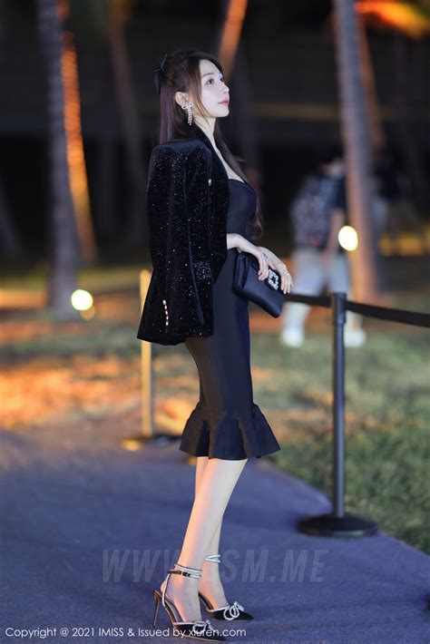 [imiss 爱蜜社 Vol 597][lynn刘奕宁][气质女神]无水印私房照片流出 无限云图网