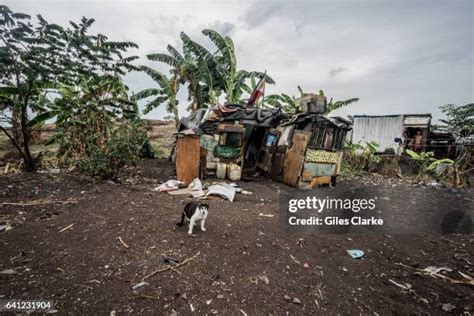 Smokey Mountain Rubbish Dump Photos And Premium High Res Pictures