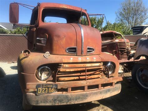 Vintage Coe Truck Coe Flatbed Truck Abandoned Gq Truck Cabovers