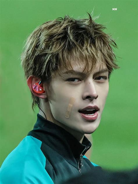 Potret Tampan James Cortis Yang Punya Visual Unreal Punya Garis Wajah