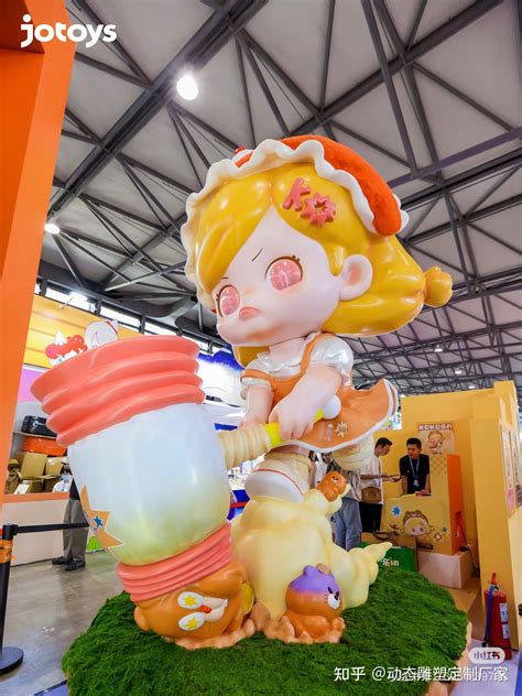 潮玩 Ip 玻璃钢雕塑：当潮玩大娃走出桌面，解锁次元新形态 知乎