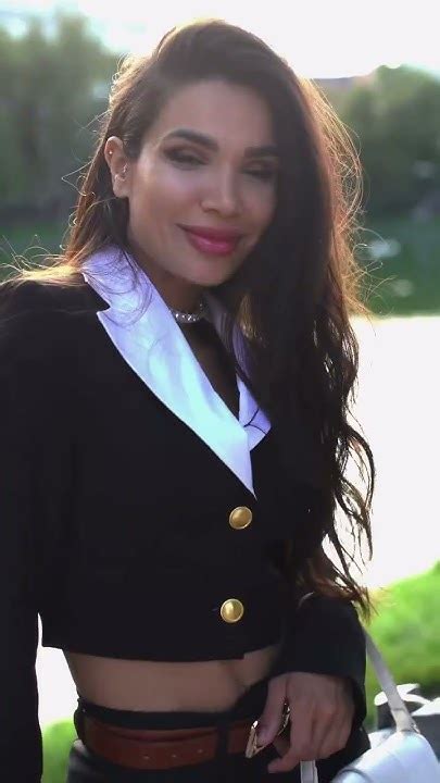 رعنا اردوان استایل ماشین و خیابان Youtube