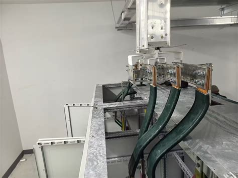 柔性母线应用案例浙江湖州配电柜项目（母线槽与柔性母线连接） 扬华科创大电流柔性母线
