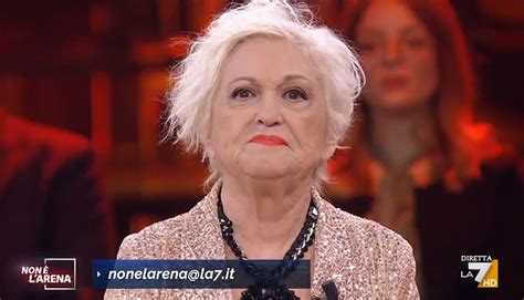 Wanna Marchi E Stefania Nobile A Milano Su Una Lamborghini Da 250mila Euro Baritalia News