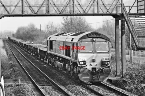 Photo Class 66 Loco No 66143 Colthrop Jan 2001 Diversion £185