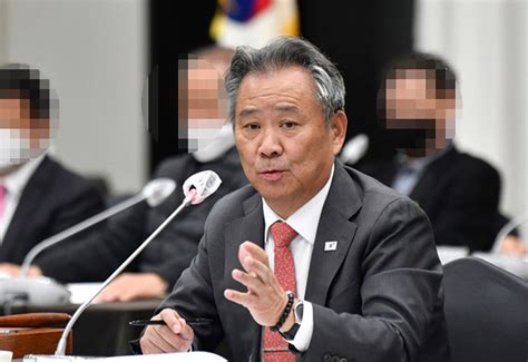 이기흥 대한체육회장 3선 도전 부적절 821 리얼미터 무예신문 대한민국 대표 무예체육뉴스