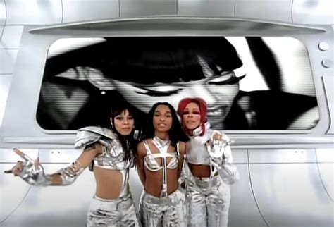 20 Underrated Songs That Are Karaoke Crowd Pleasers Yardbarker