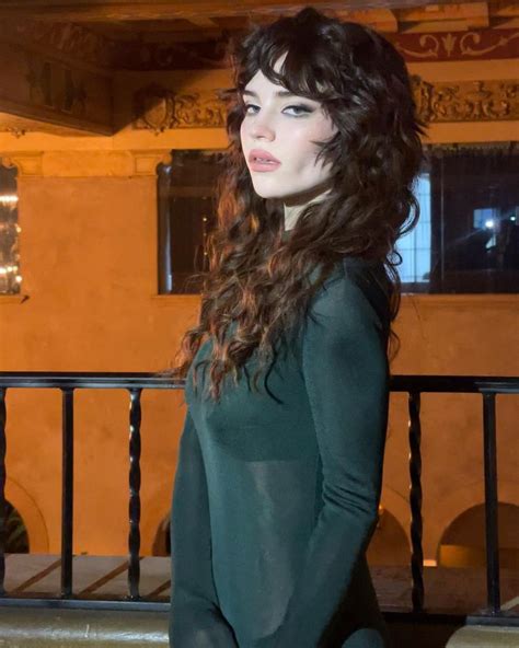 Sophie Thatcher Needs To Be In A Tim Burton Project Ryellowjackets