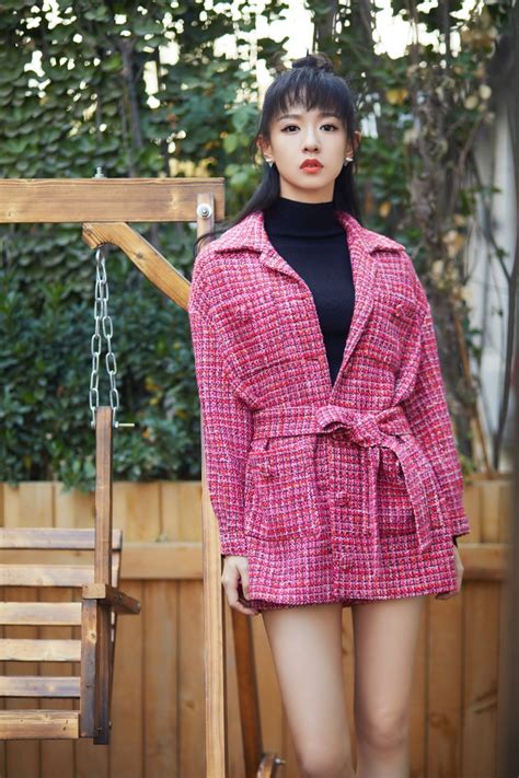 刘木子初冬街拍曝光 长腿美少女利落干净 搜狐大视野 搜狐新闻