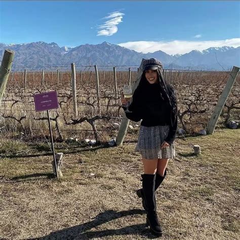 Yaz Jaureguy La Nueva Novia Del Colo Barco Modelo Influencer Y Expareja De Un Reconocido